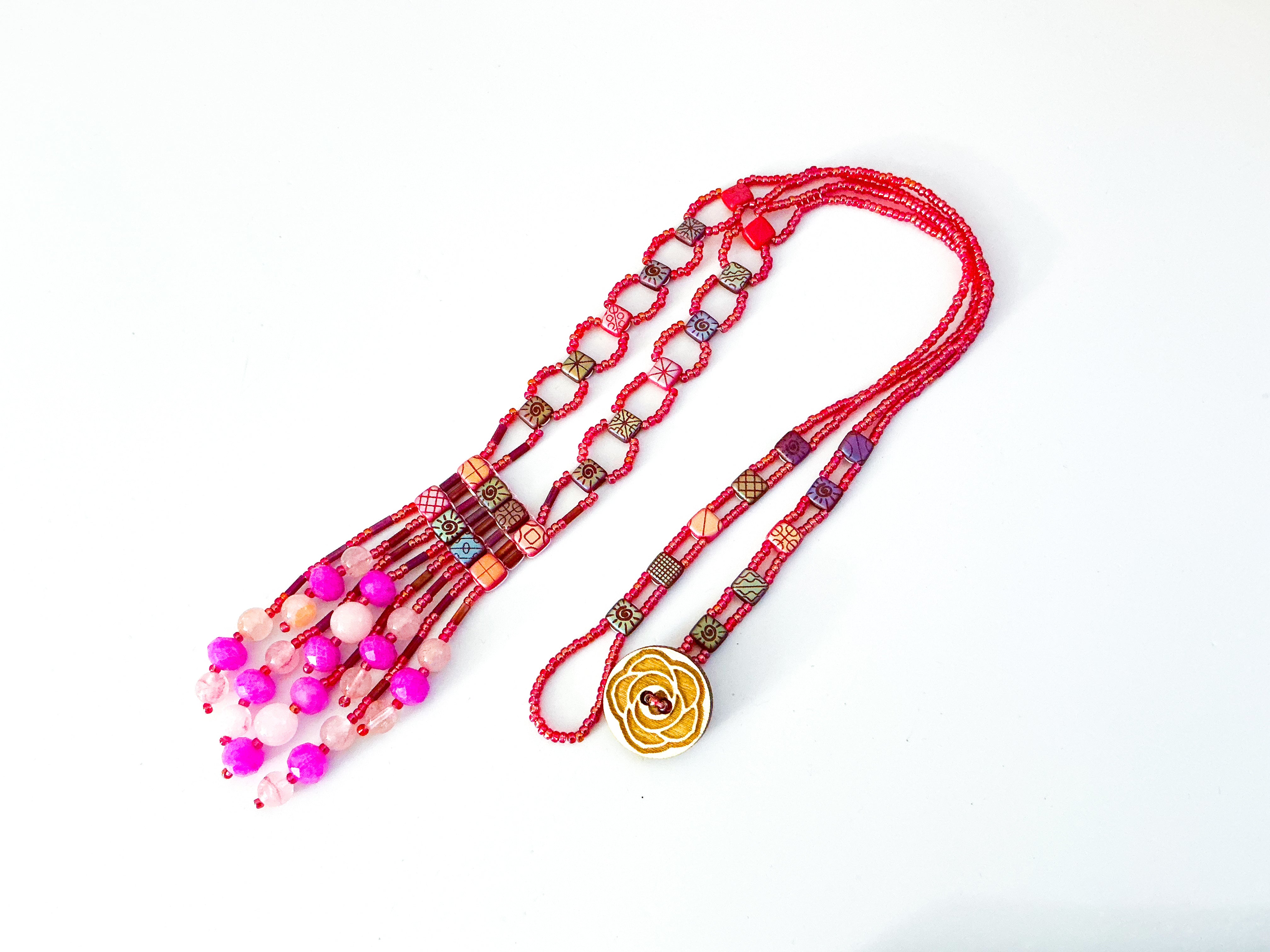 Learn How To Make a Necklace on the Jewel Loom Bead Loom